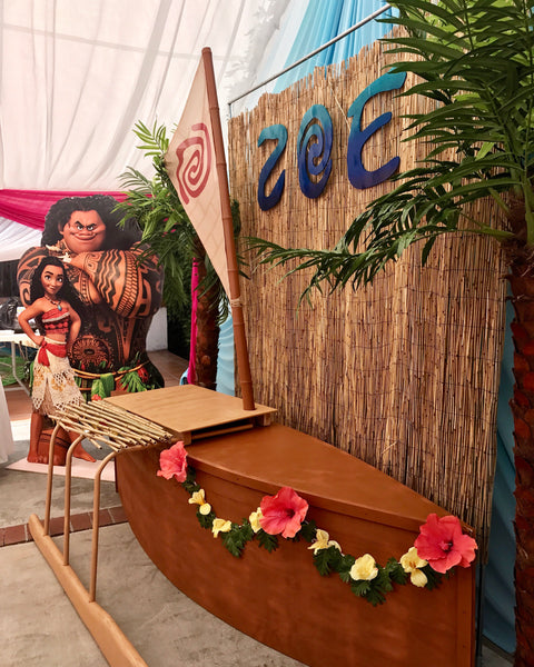 Moana & Maui Wood Cut Out Standee – Platinum Prop House, Inc.